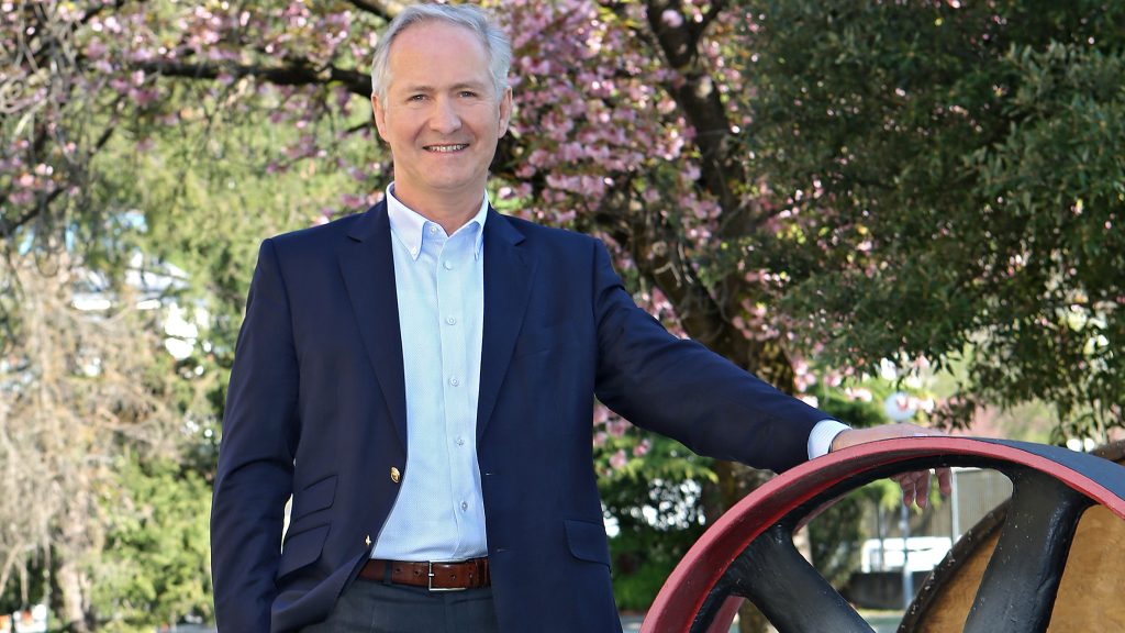 Von Holz zu Papier - Dr Oberhumer im Gespräch - Radioigel und IgelTV